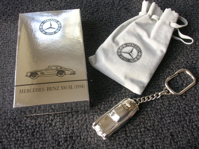 Find MB 300 SL GULLWING KEY CHAIN RING KEYCHAIN NEW IN POUCH in alexwoa ...